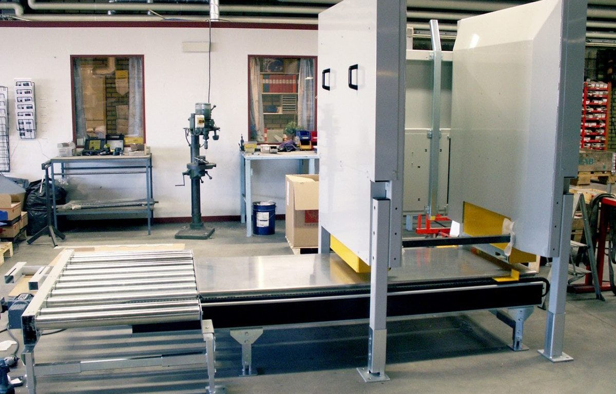 PA1500: Pallet stacker | For empty pallets | MH Modules